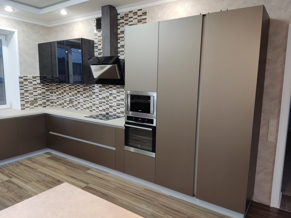 Кухня на заказ п-образная цвет AGT 3007 MAT GALAKSI DORE от компании ...