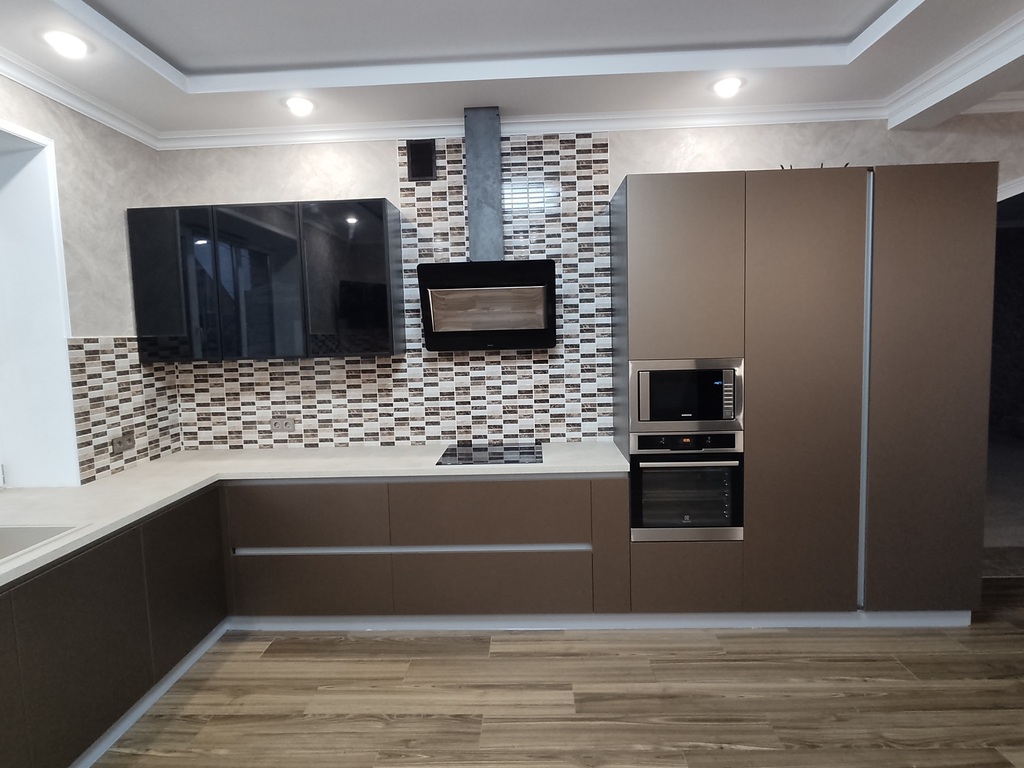 Кухня на заказ п-образная цвет AGT 3007 MAT GALAKSI DORE от компании ...